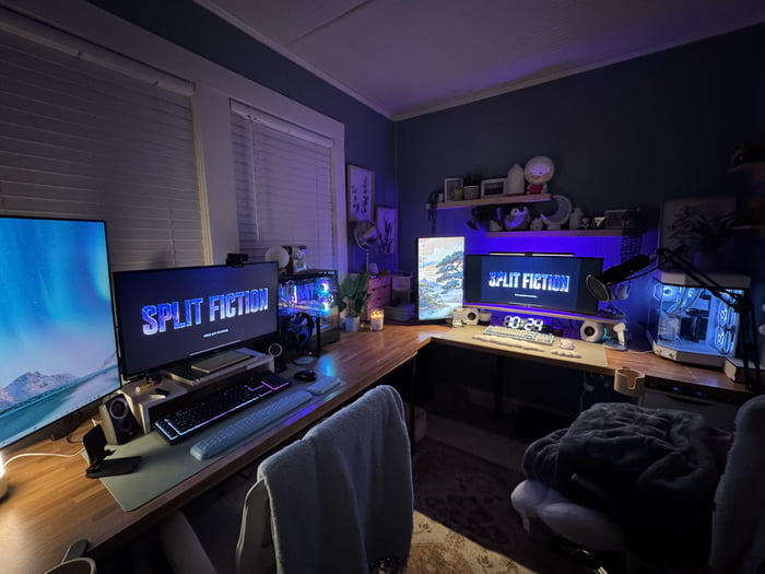 Dual use WFH/gaming setup - 9GAG