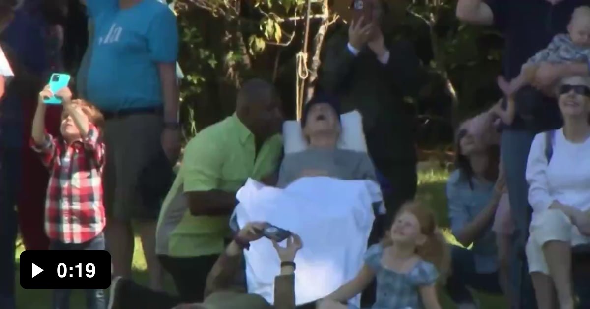 Democrats roll out the corpse of Jimmy Carter to "stump" for Kamabla ...