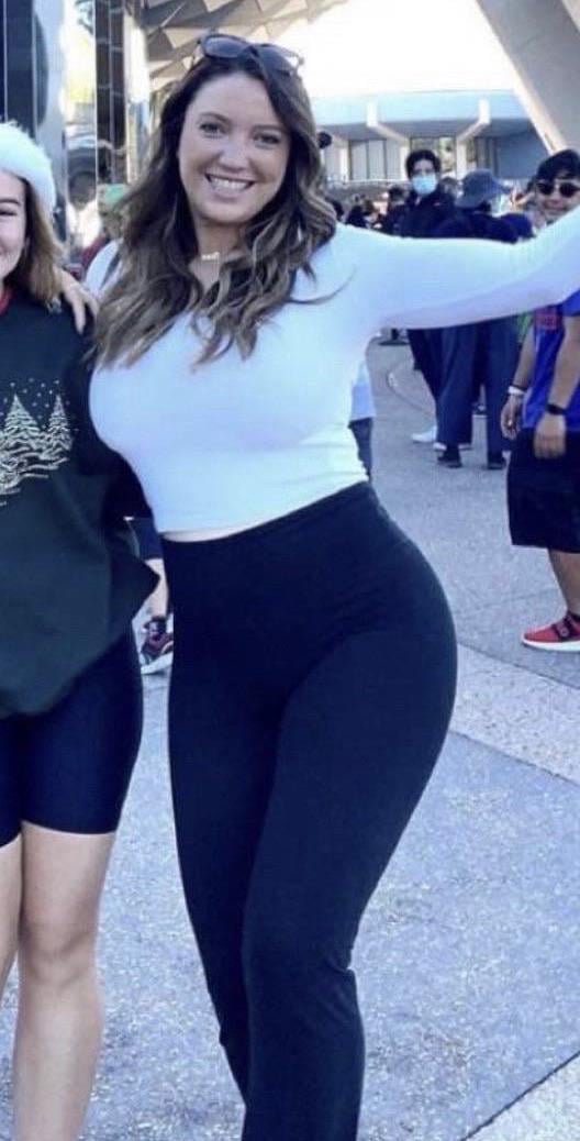 Busty 9gag 9763