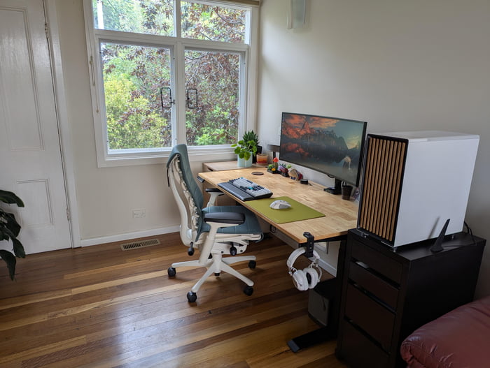 Updated PC and Setup - 9GAG