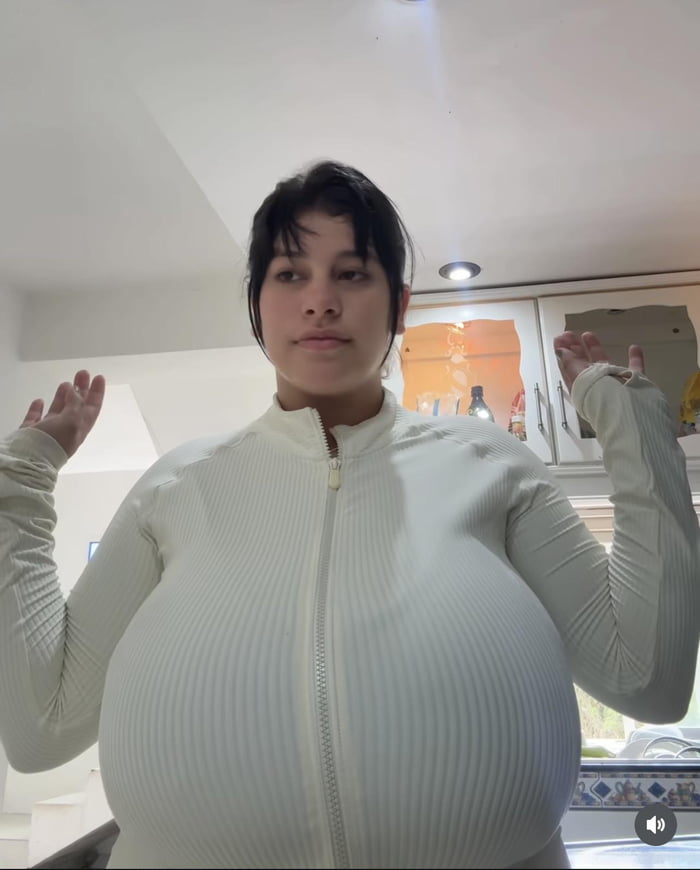 Cannot hide at all - 9GAG