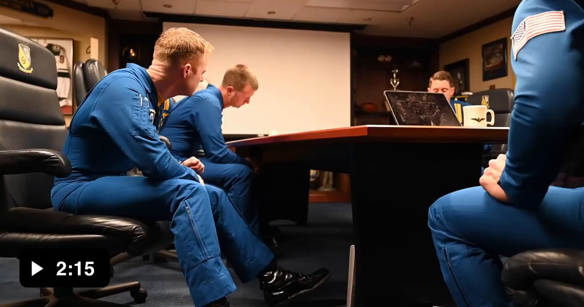 US Navy Blue Angels “Chair Fly”. Exercising in mental visualization to ...