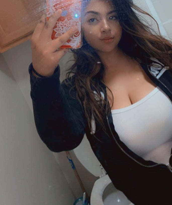 F19 natty G cups 😘 - 9GAG