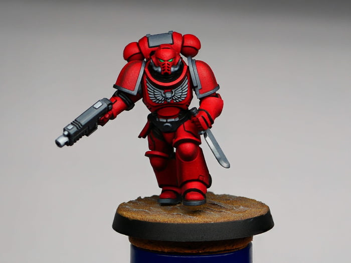 Testing out new paints for red armour, hope you enjoy - 9GAG
