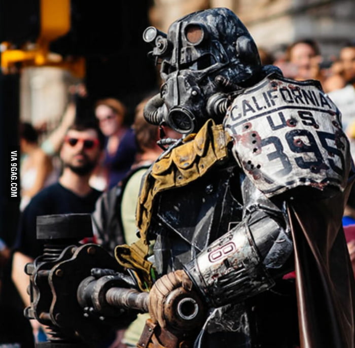 This cosplay beats all. - 9GAG