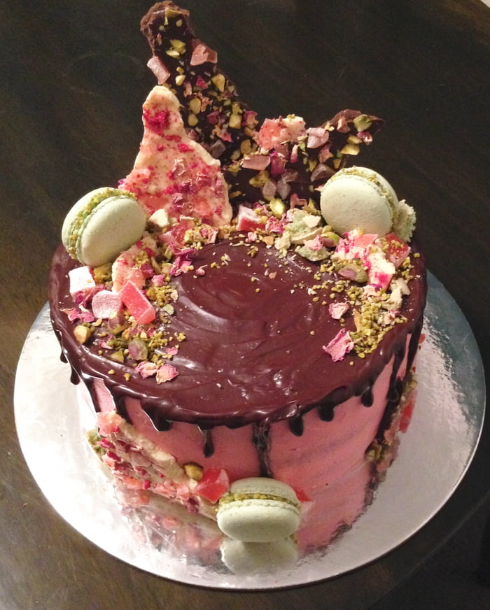 Turkish delight cake - 9GAG