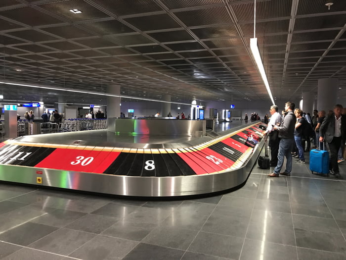 At Frankfurt Airport you can play Roulette at the baggage claim =) - 9GAG