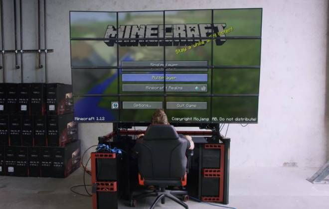 10000$ in graphics cards with 16K Screen to play minecraft - 9GAG