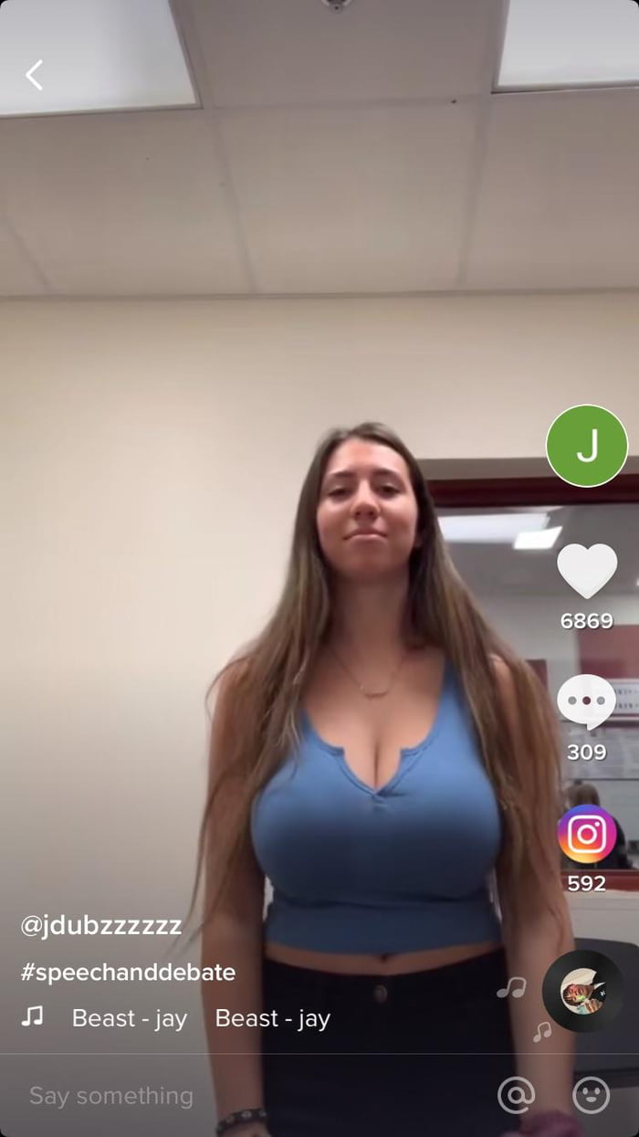 Tic tok boobs - 9GAG