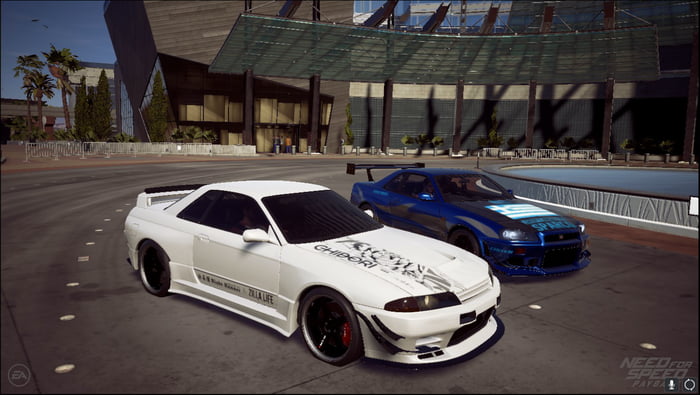 My R32 and a stranger's R34 on NFS Payback - 9GAG
