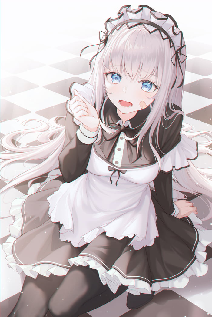 Clumsy Maid - 9GAG