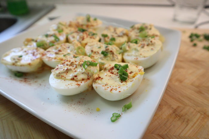 Loaded Baked Potato Style Deviled Eggs - 9GAG