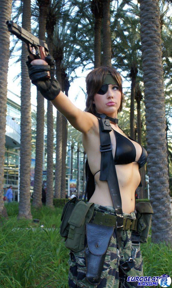 Solid Snake cosplay - 9GAG