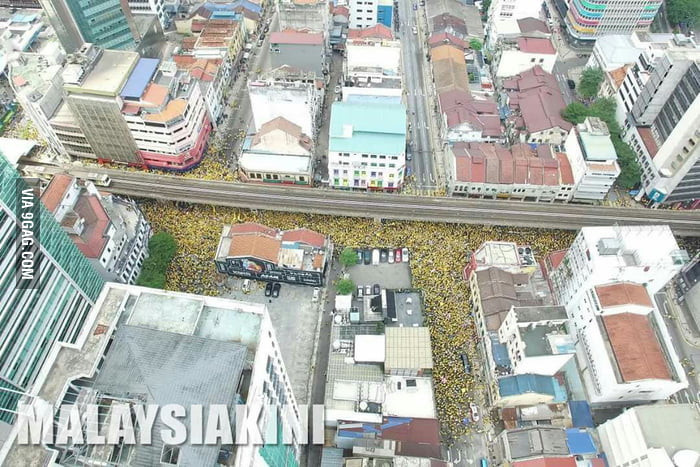 Minions? Nope, They're Bersih Supporters. 60,000 and counting. - 9GAG