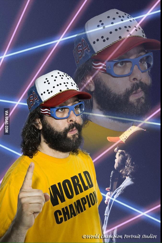 This picture makes a pretty solid wallpaper for your phone - 9GAG