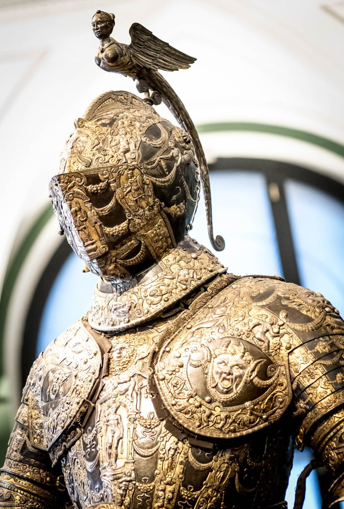 Armour of Holy Roman Emperor Ferdinand II, Italian Made, 1600s - 9GAG