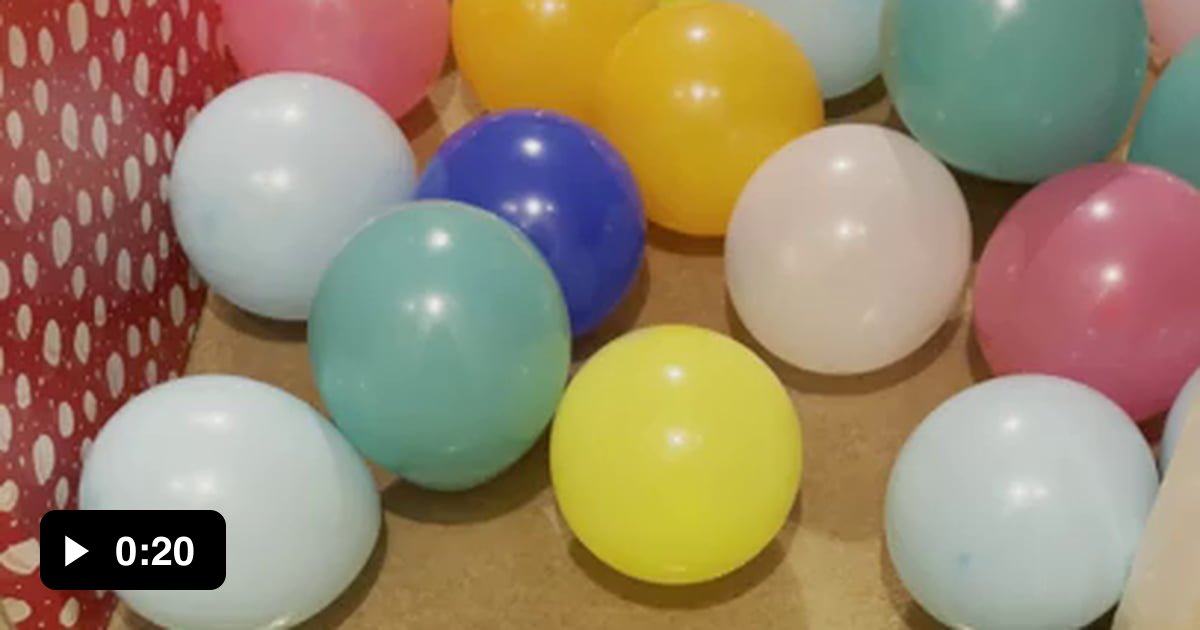 Wrapping paper prank - 9GAG