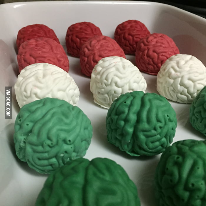 Festive brain cakes I made for my department's holiday party - 9GAG