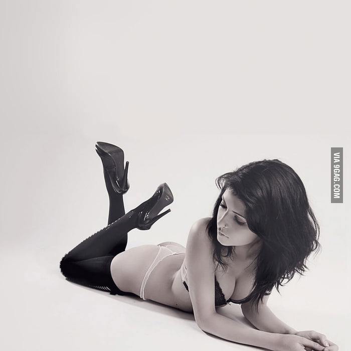 Time to update the "girl" section - 9GAG