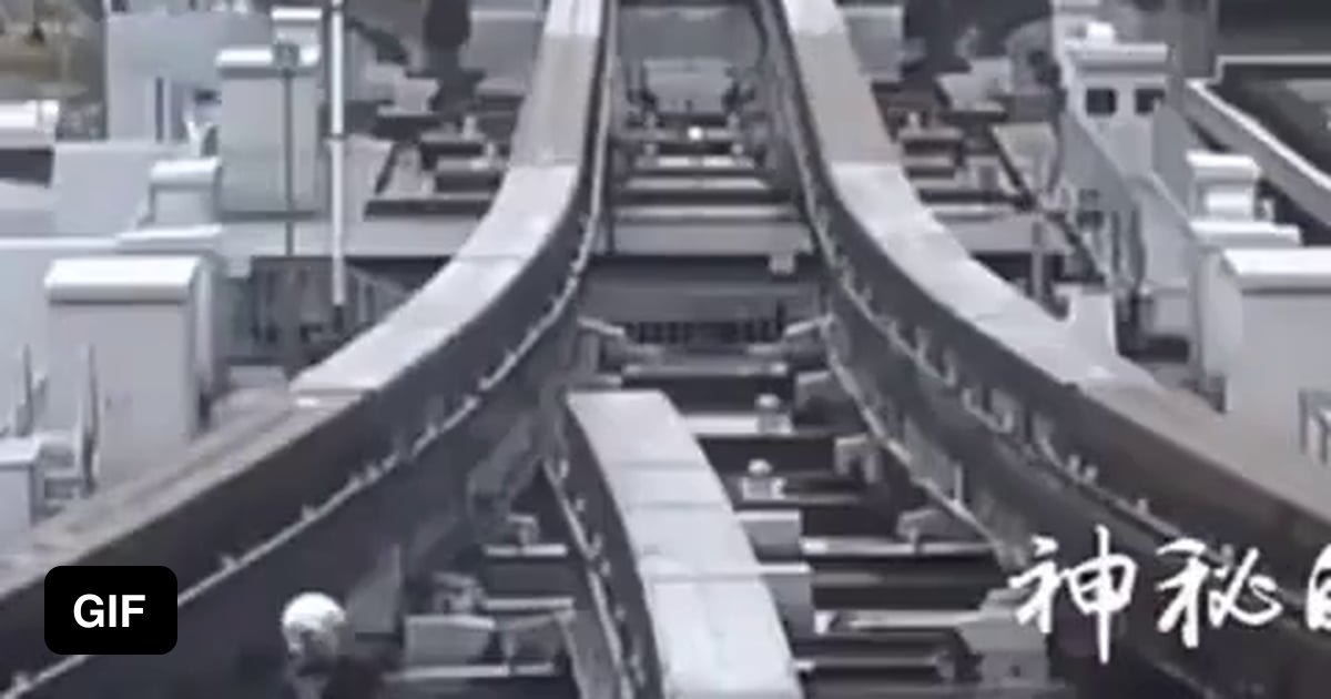 The Osaka Monorail track switching system. - 9GAG