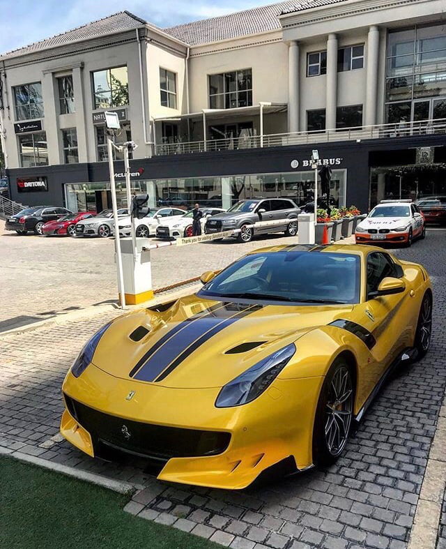 Ferrari F12 TDF - 9GAG