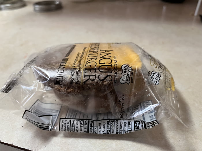 How often do you think one gets by without a missing bun? - 9GAG