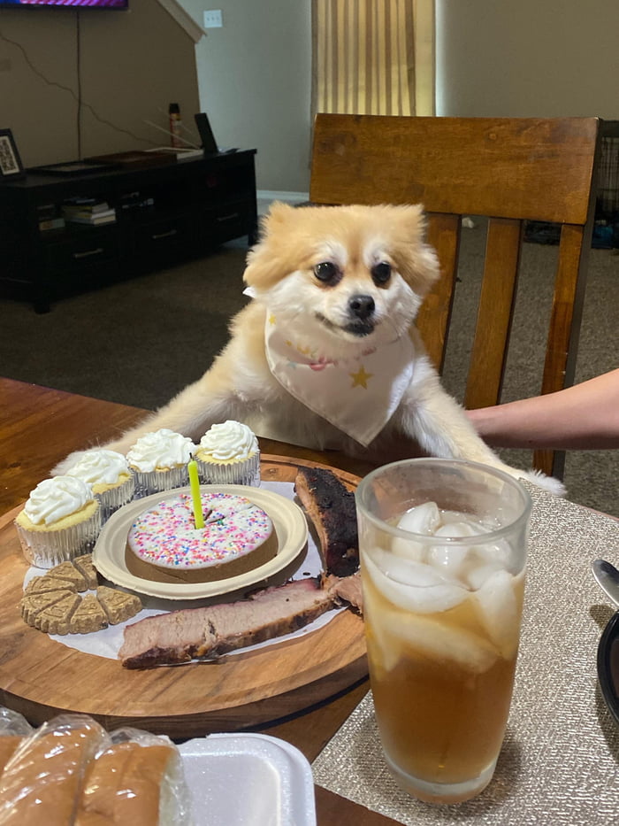 That awkward moment when they’re all singing happy birthday to you and ...