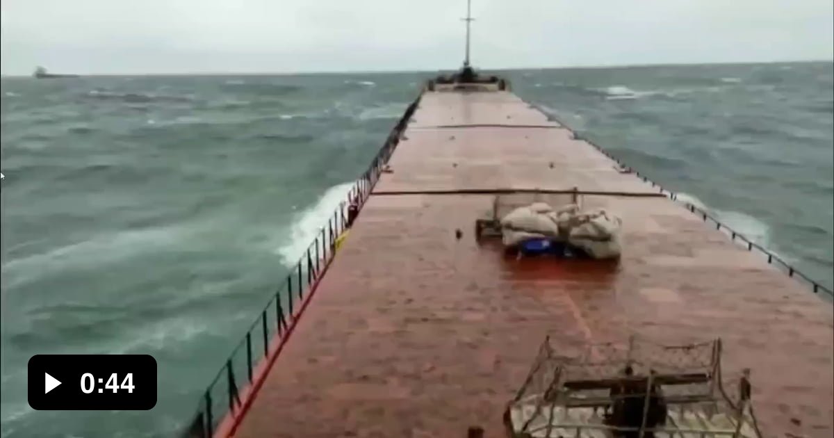Freighter MV Arvin breaking in two - 9GAG
