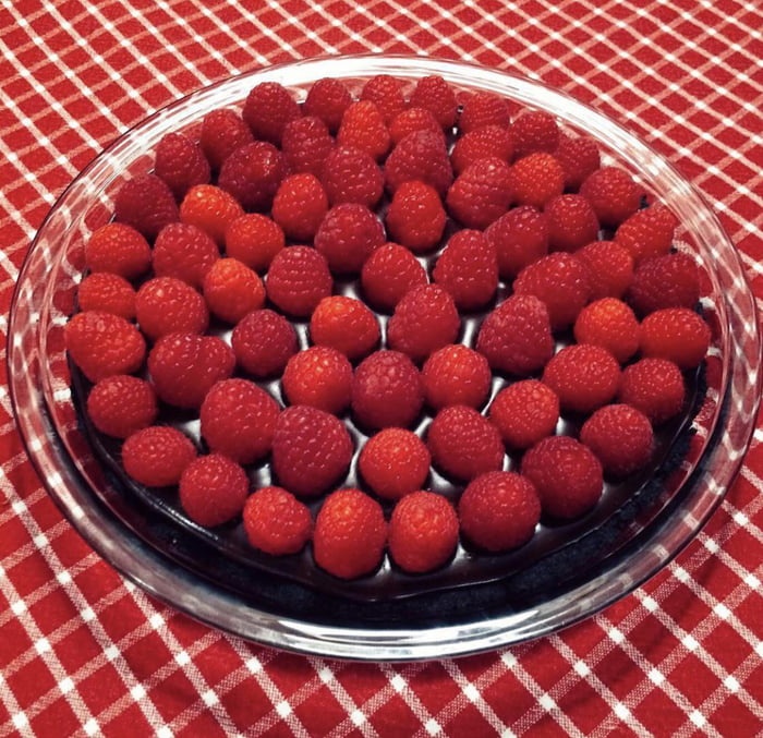 Chocolate pie with raspberries - 9GAG