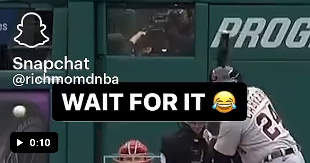 That is out..... Or he is completely out.... - 9GAG