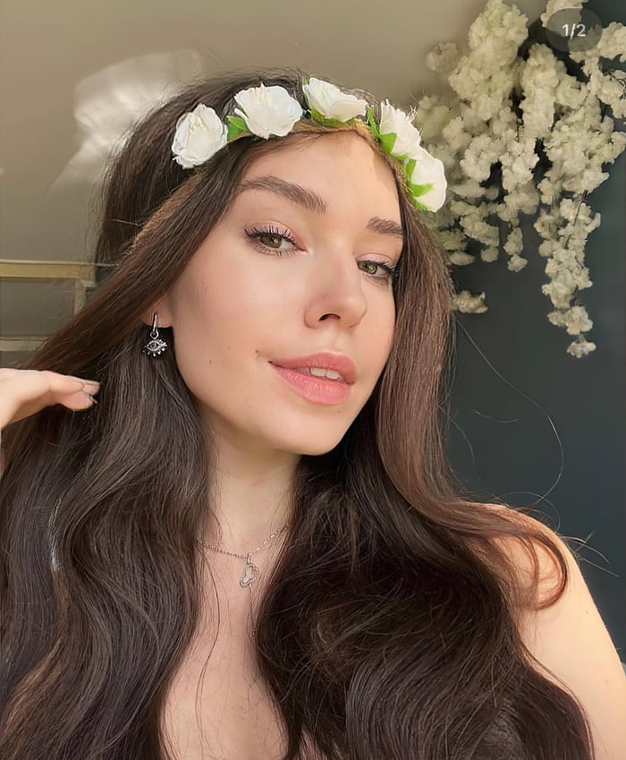 Helen Michaelson - 9GAG