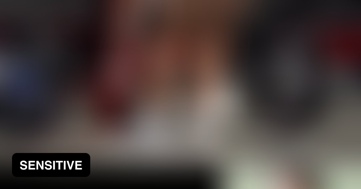 Thicc thighs save lives - 9GAG