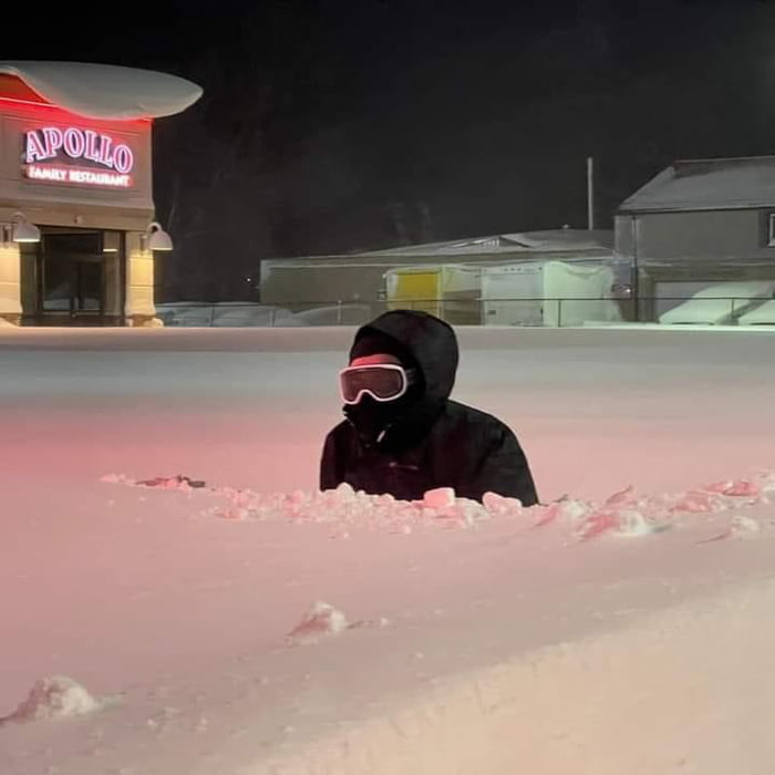Meanwhile in Buffalo: this person is 6’ 4” tall... Just amazing, this ...