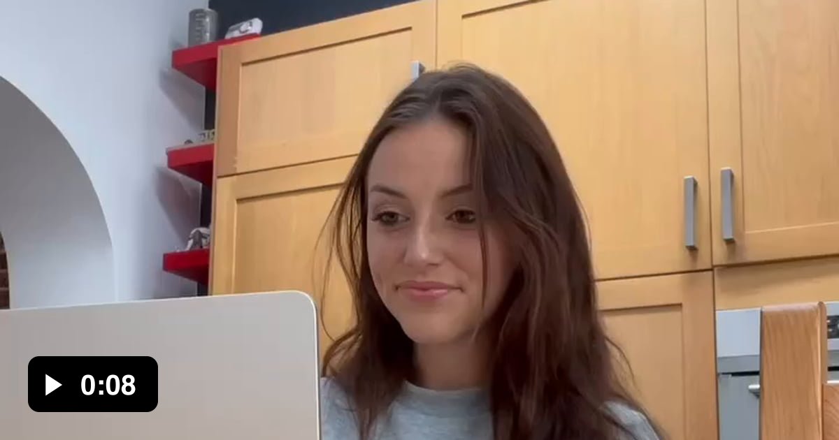 Get up the toilet seat and get back to work - 9GAG