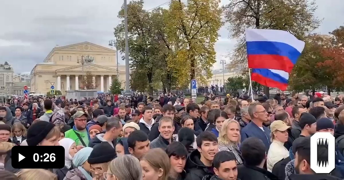 Russians in moskow in support of war - 9GAG