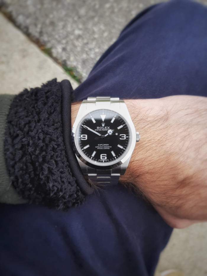 Thoughts on 5 years as a one watch guy - 9GAG