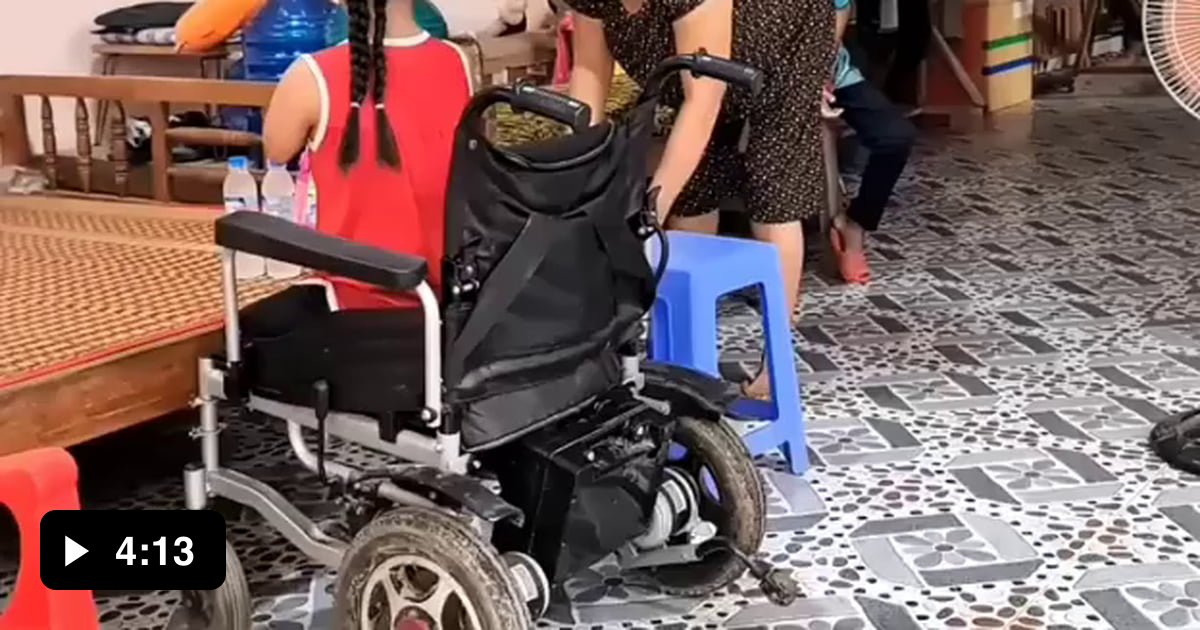 This Vietnamese 12-y/o girl's penmanship. She was born limbless and ...