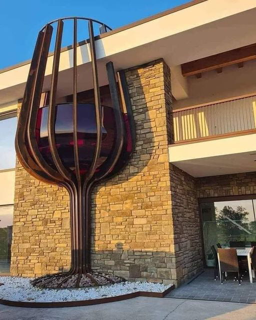 This balcony... - 9GAG