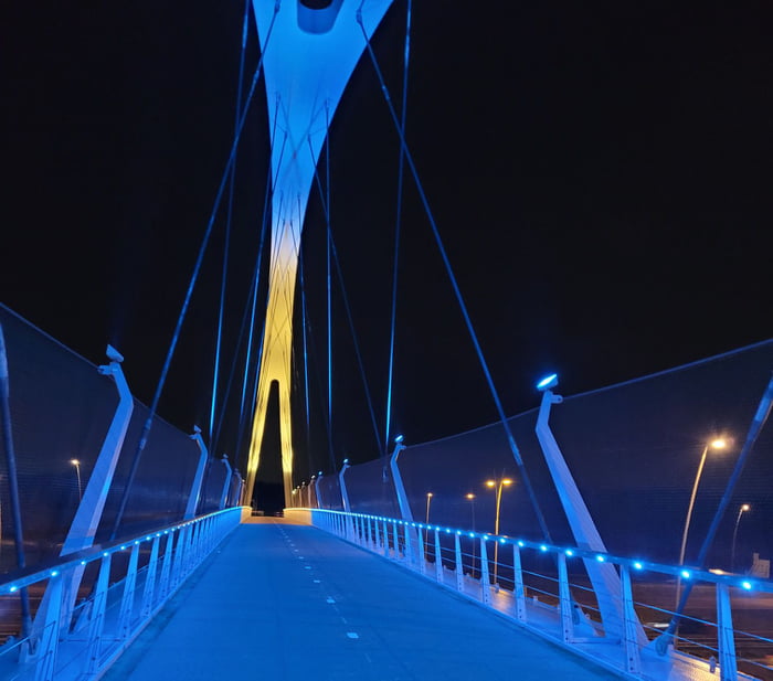 A random bridge in Eindhoven, even the smallest signs of support help ...