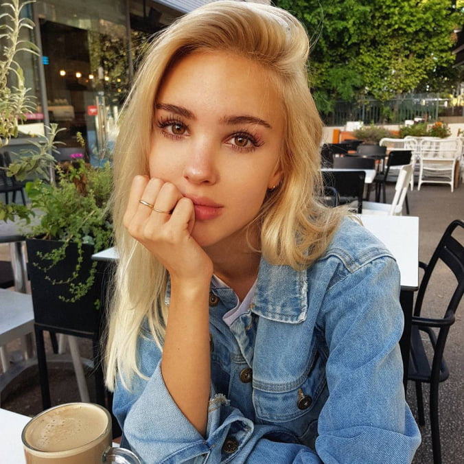 Maria Domark - 9GAG