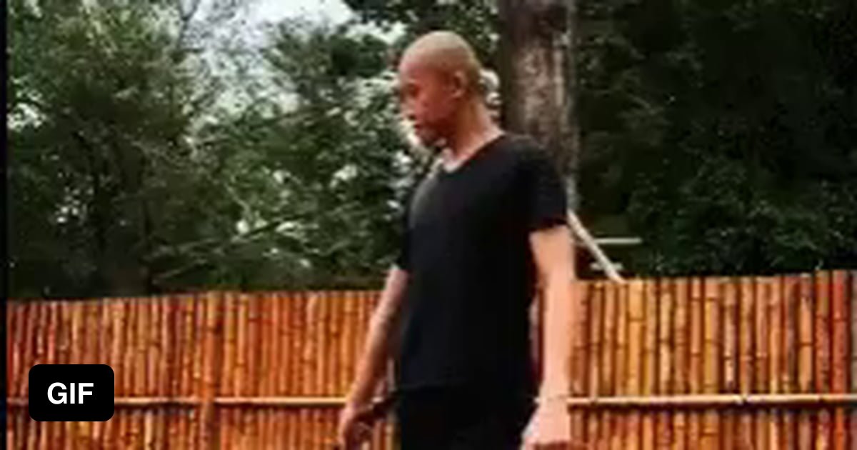 Dancing with sword - 9GAG