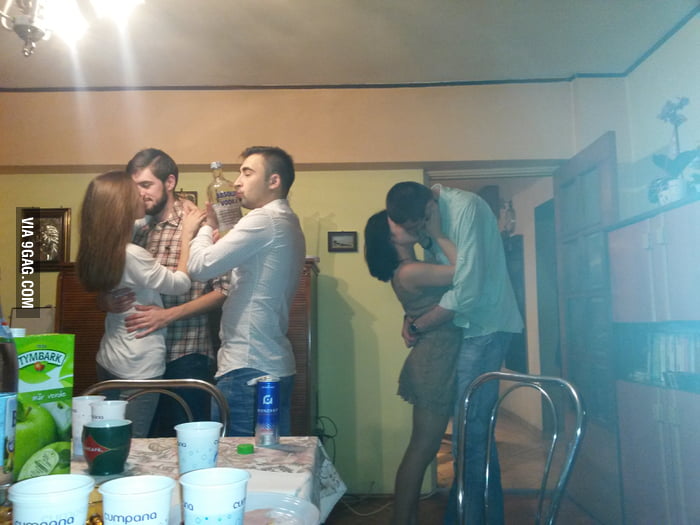 Forever alone level: drunk! - 9GAG