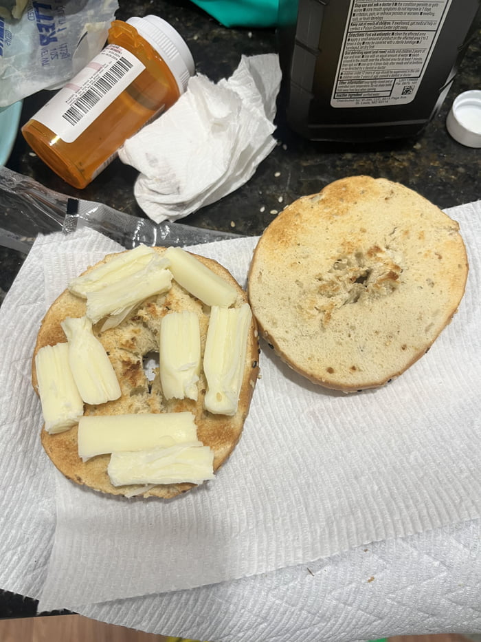 Everything bagel and cold string cheese - 9GAG