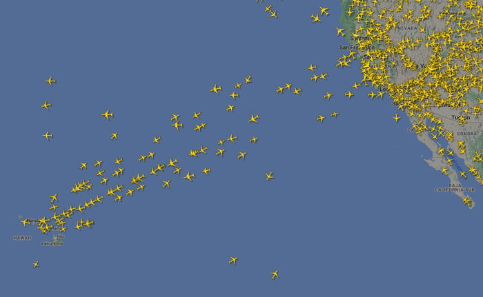 Current flights to and from Hawaii right now - 9GAG