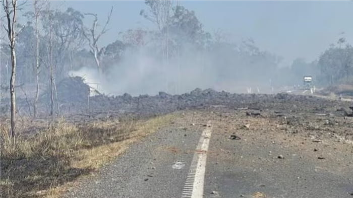 Nice hole you have there..Truck Carrying Ammonium Nitrate Explodes on ...
