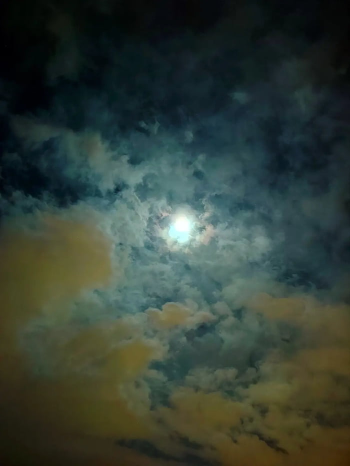 Photo of the Moon. - 9GAG