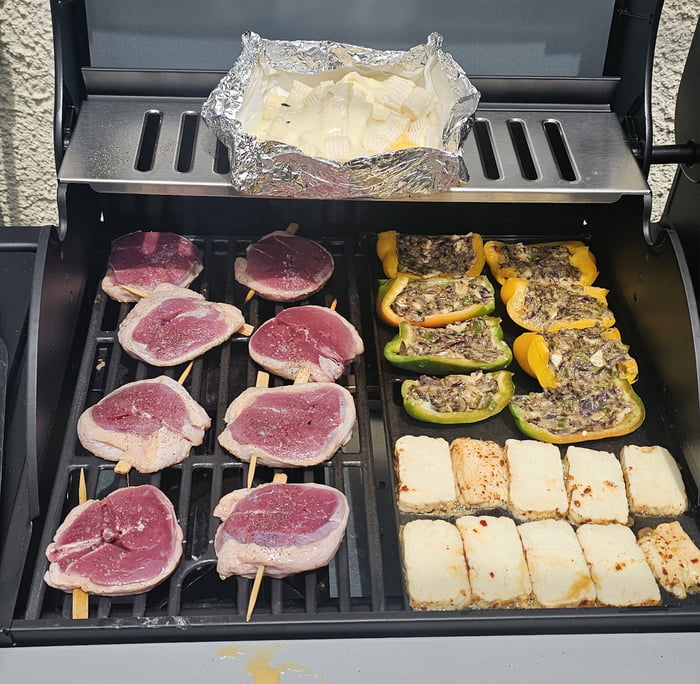 BBQ time! Southern France 🇫🇷 - 9GAG