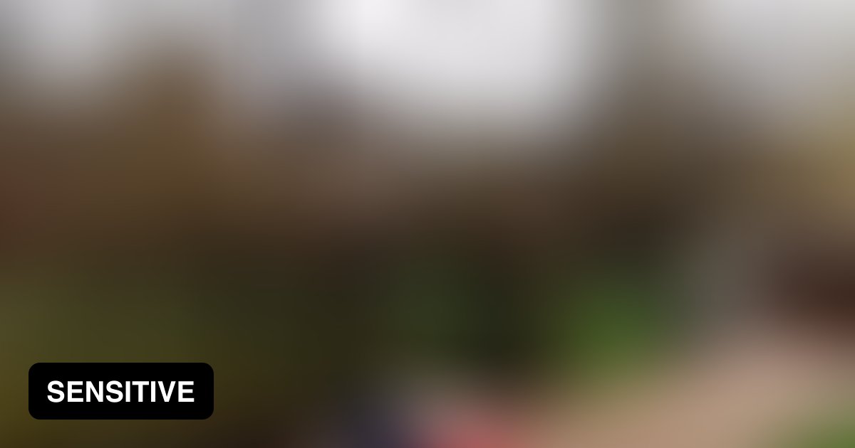 When you try to be dramatic but physics says no. - 9GAG