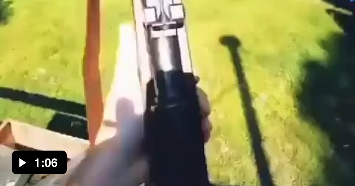 Switching to your sidearm is faster than reloading - 9GAG