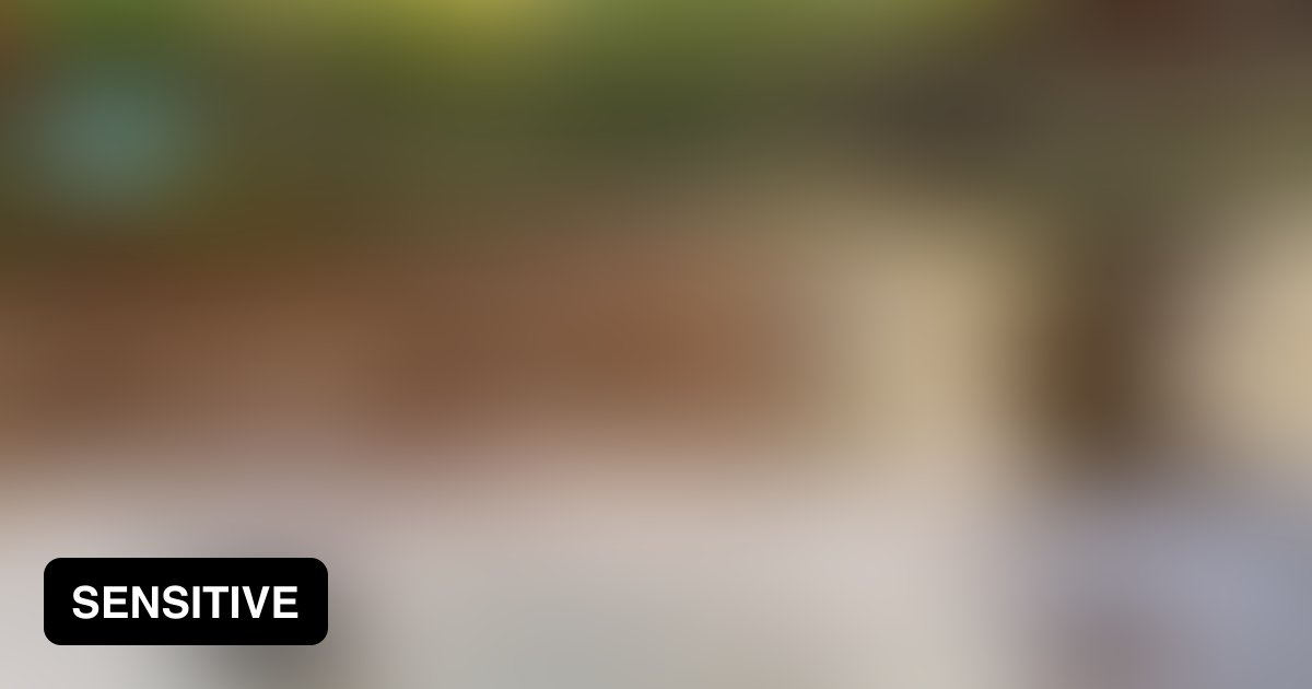 Epic chicken vs rat fight! Straight out of an anime episode - 9GAG